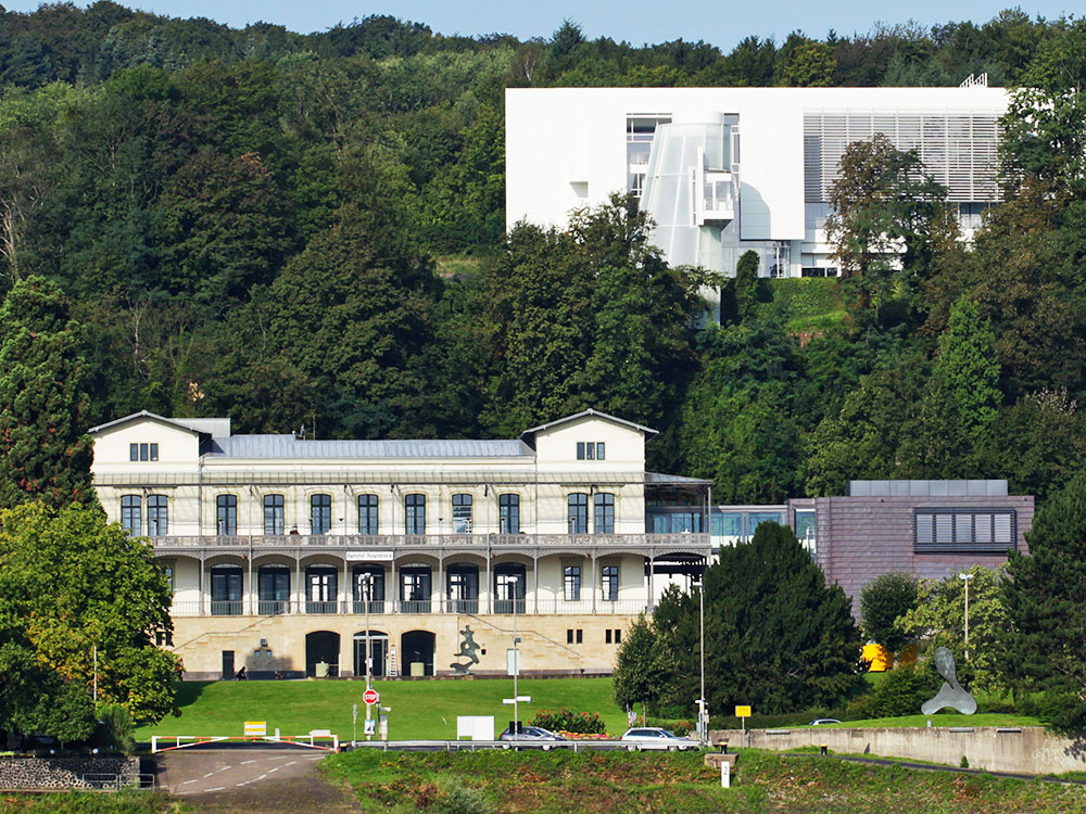 Rheintaler - ARP MUSEUM BAHNHOF ROLANDSECK